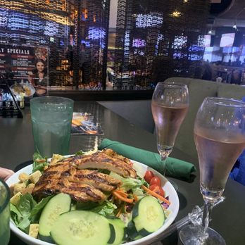 BOMBSHELLS RESTAURANT & BAR - Updated October 2025 - 269 Photos & 538 ...