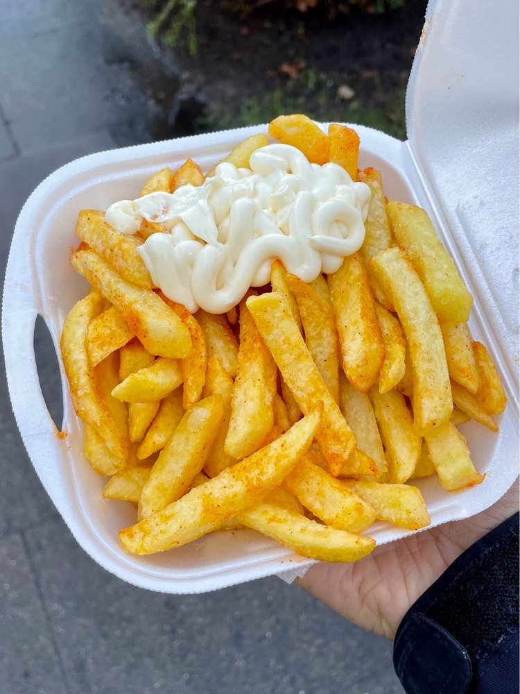 POMMES KULT - Lattenkamp, Hamburg, Germany - Fast Food - Restaurant ...