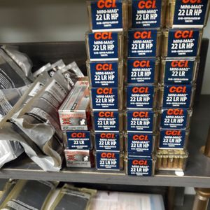 FIN FEATHER FUR OUTFITTERS - ROSSFORD - Updated January 2025 - 27171 ...