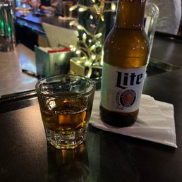 RUSTIC TAVERN - Updated December 2025 - 81 Photos & 210 Reviews - 823 ...