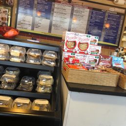 REGATTA DELI - Updated July 2025 - 40 Photos & 159 Reviews - 28 Lake ...