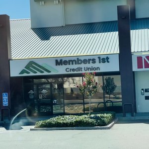 MEMBERS 1ST CREDIT UNION - Updated June 2025 - 22 Photos - 1260 Pine St ...
