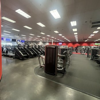 MAX FITNESS - Updated October 2025 - 12 Photos - 500 Old Greenville Hwy ...