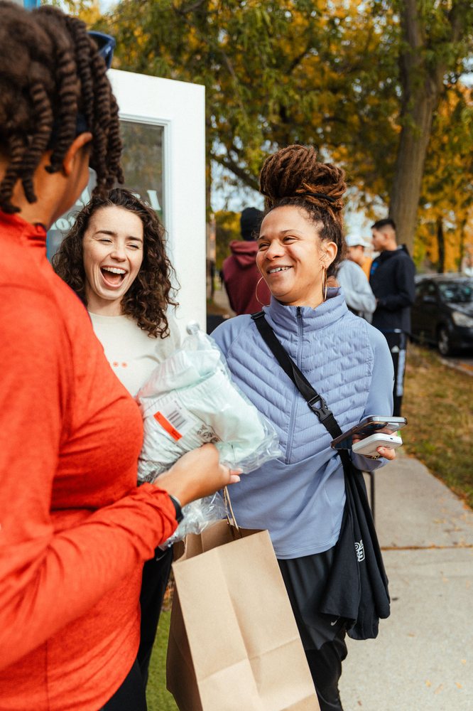 LAST LAP CORNERSTORE - 40 Photos - 330 E 51st St, Chicago, Illinois - Sports Wear - Phone Number ...