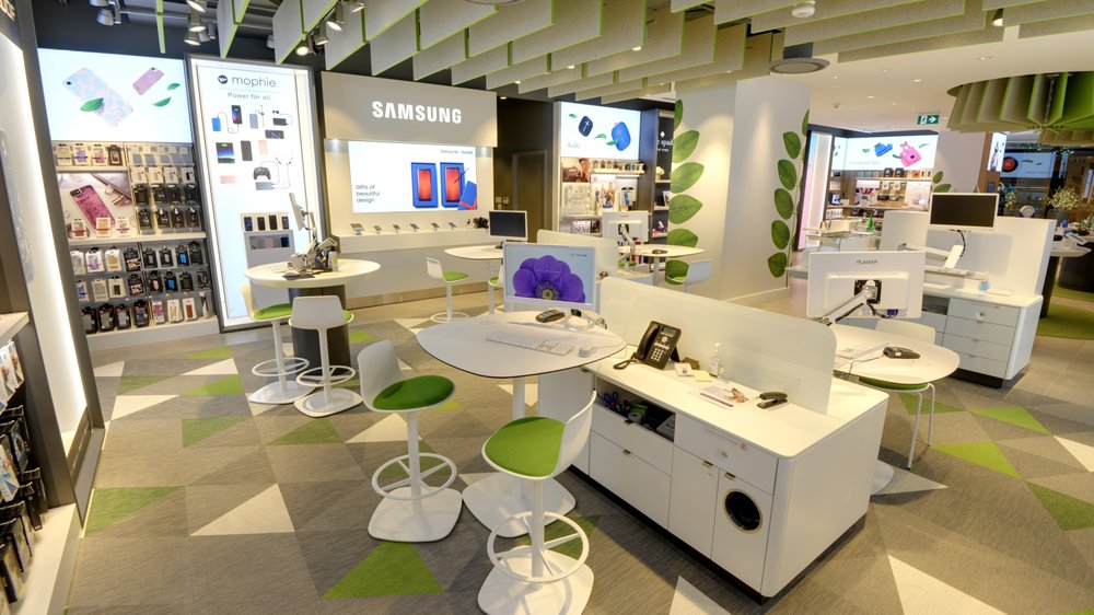 TELUS STORE - Updated August 2025 - 66 Wellington Street W, Toronto ...