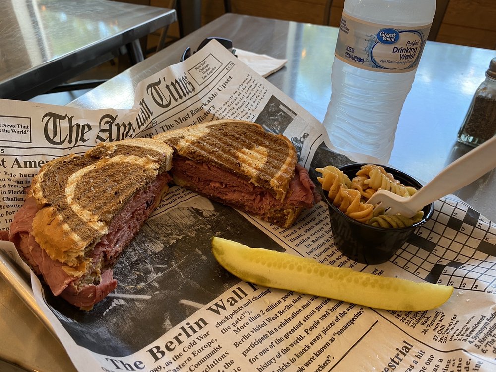 BEER BELLY DELI - 30 Photos & 31 Reviews - 830 Inlet Square Dr ...