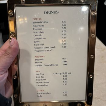 FLYLEAF - Updated May 2024 - 119 Photos & 40 Reviews - 92 Kercheval Ave ...