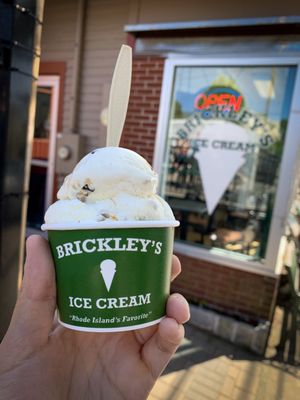 BRICKLEY’S ICE CREAM - 45 Photos & 135 Reviews - Ice Cream & Frozen ...