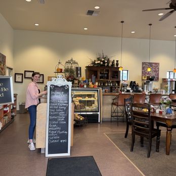 THE COURTYARD CAFE & BAKERY - Updated December 2025 - 186 Photos & 308 ...