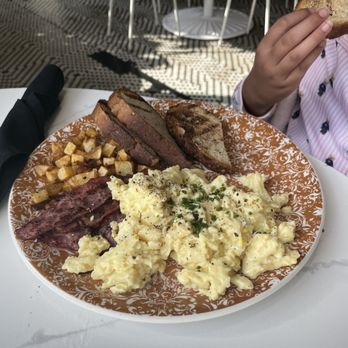 THE GREAT COMMONER - 479 Photos & 234 Reviews - 22001 Michigan Ave ...