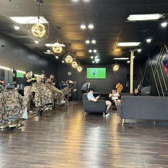 BLACK CASTLE BARBERSHOP - Updated January 2026 - 16 Photos & 43 Reviews ...