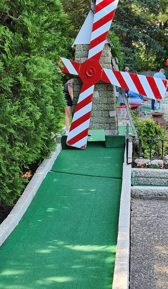 FARMINGTON MINIATURE GOLF & ICE CREAM PARLOR - Updated October 2025 ...