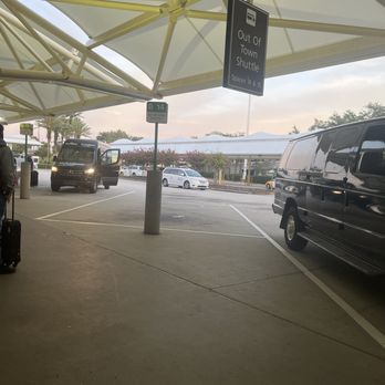 GROOME TRANSPORTATION - Updated November 2025 - 11 Photos & 49 Reviews ...