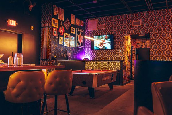 LOW DOUBT BAR - Updated December 2025 - 18 Photos & 14 Reviews - 112 St ...