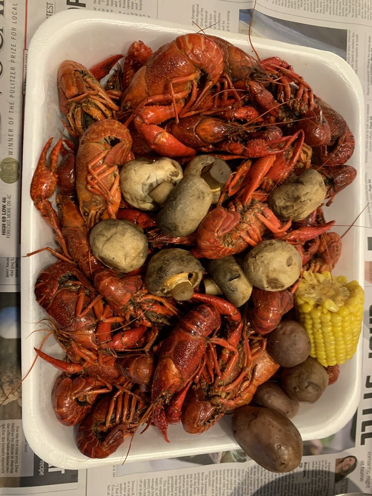THE CRAWFISH HOT TUB - Updated March 2024 - 26 Photos - 218 E Milton ...