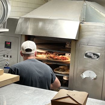 WHITECAPS PIZZA - Updated May 2024 - 424 Photos & 739 Reviews - 8290 N ...