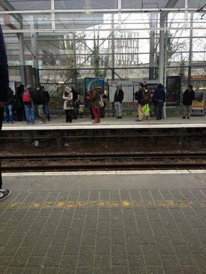 TOTTENHAM HALE RAILWAY STATION - Updated January 2026 - Station Road ...