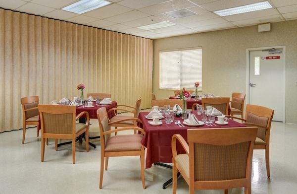 HIGHLAND HILLS POST ACUTE - Updated January 2026 - 21 Photos - 1105 ...