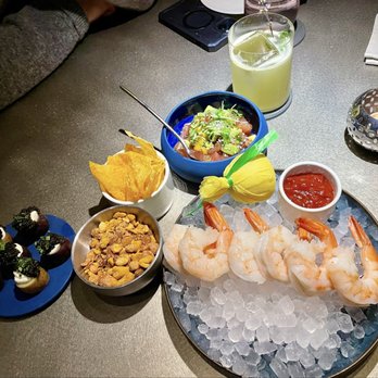 Z BAR - Updated October 2025 - 508 Photos & 233 Reviews - 108 E ...