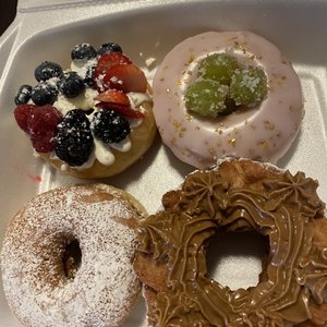 JARAMS DONUTS - 831 Photos & 384 Reviews - Donuts - 17459 Preston Rd ...