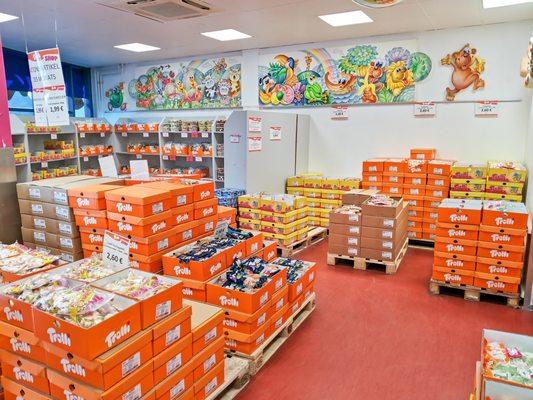 TROLLI - Updated September 2024 - Hans-Bornkessel-Str. 3, Fürth, Bayern ...