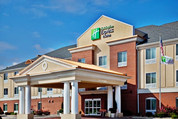 HOLIDAY INN EXPRESS & SUITES URBANA-CHAMPAIGN - Updated October 2025 ...