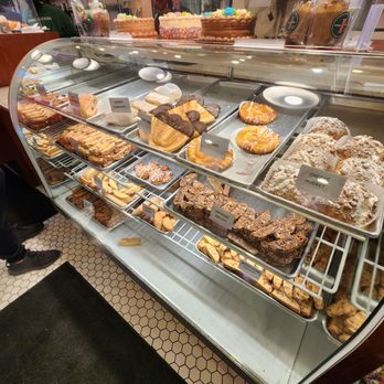 ISGRO PASTRIES - Updated September 2024 - 622 Photos & 576 Reviews ...