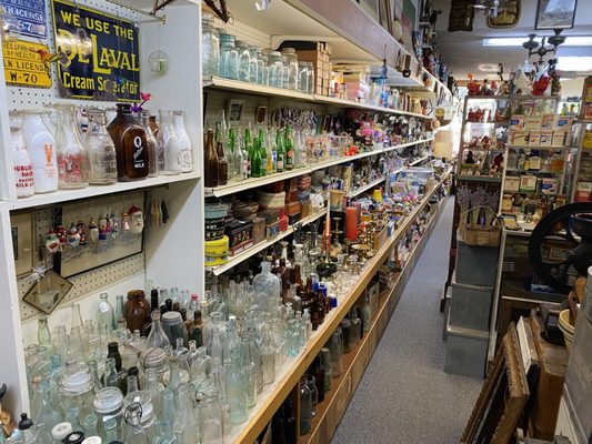 YE OLDE ANTIQUE & CURIOSITY SHOP - Updated December 2025 - 18 Photos ...