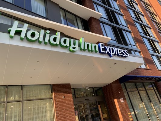 HOLIDAY INN EXPRESS WASHINGTON DC DOWNTOWN - Updated December 2024 - 26 ...