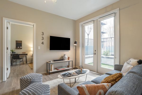 UNCOMMON AUBURN - Updated January 2026 - 31 Photos & 15 Verified ...