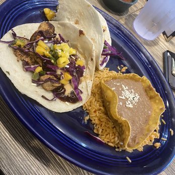 SALSA ON THE ROCK FRESH MEXICAN GRILL - Updated July 2025 - 129 Photos ...