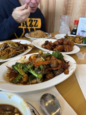 ROYAL DRAGON - 37 Photos & 18 Reviews - 5647 S 3500 W, Roy, Utah ...