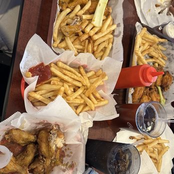 CRICKET’S - Updated January 2026 - 80 Photos & 175 Reviews - 3810 ...