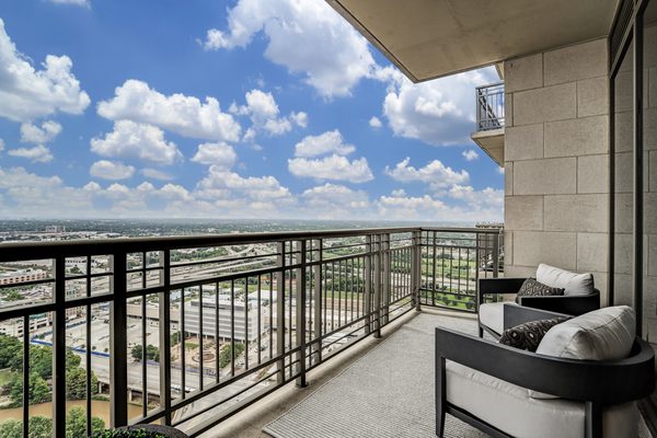 MARKET SQUARE TOWER - Updated June 2025 - 97 Photos & 16 Reviews - 777 ...