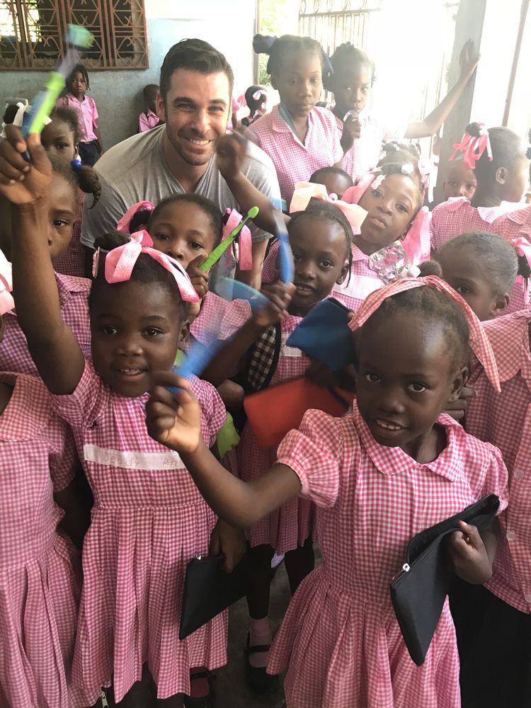 MULROY FAMILY DENTAL - Updated December 2025 - 10 Reviews - 1072 Main ...