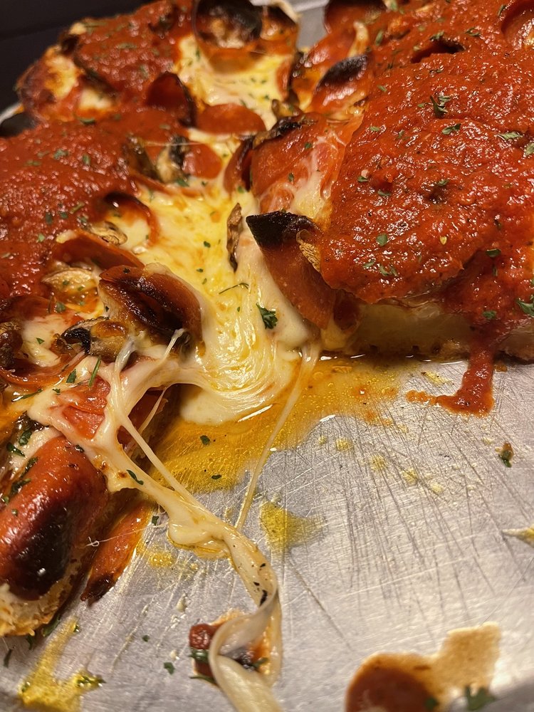 MAIN ST PIZZERIA AND BEER GARDEN - 126 Photos & 189 Reviews - 214 Main ...