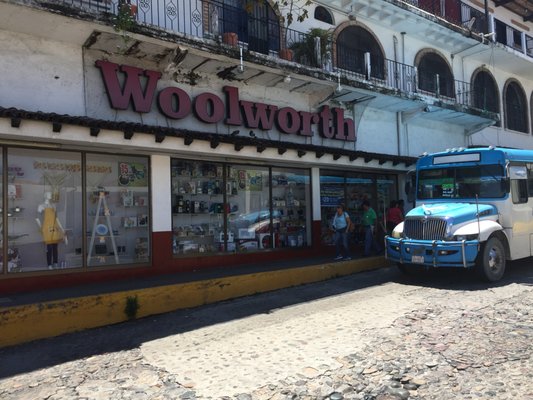 WOOLWORTH - Updated April 2026 - Juárez 880, Puerto Vallarta, Jalisco ...