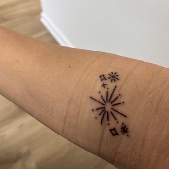 MACKENZIES TATTOO - Updated October 2025 - 63 Photos & 31 Reviews - 5 ...