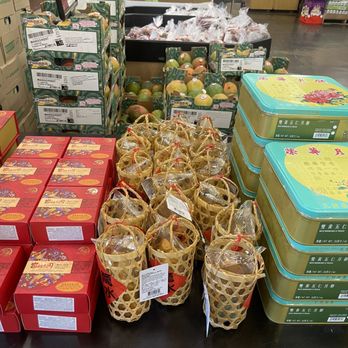 COUNTY SQUARE MARKET - Updated November 2025 - 452 Photos & 252 Reviews ...