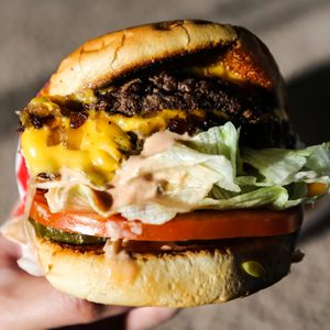 Carson Burgers - 48 Photos & 95 Reviews - Burgers - 21680 S Wilmington ...