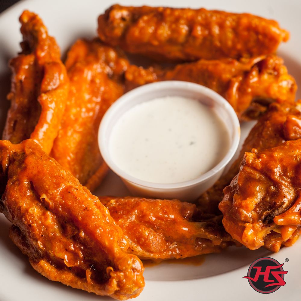 HOTSHOTS SPORTS BAR & GRILL - MOORESVILLE - 79 Photos & 79 Reviews ...