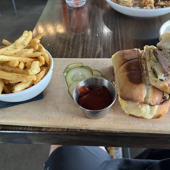 712 EAT + DRINK - Updated May 2024 - 276 Photos & 182 Reviews - 1851 ...