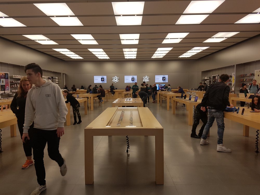 APPLE STORE - Updated October 2025 - 13 Photos & 40 Reviews - 2929 ...
