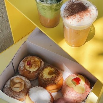 FRIENDLY DONUTS - Updated September 2025 - 3411 Photos & 1816 Reviews ...