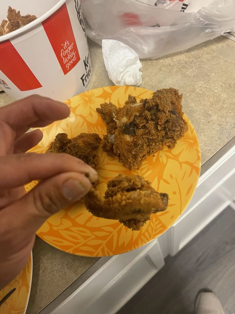 KFC - Updated May 2025 - 10 Photos & 43 Reviews - 19740 Saums Rd ...