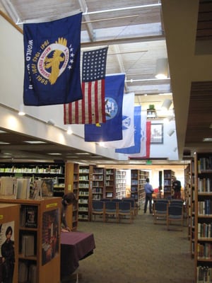 LAKE OSWEGO PUBLIC LIBRARY - Updated December 2025 - 37 Photos & 26 ...