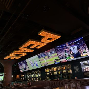 LUCKY STRIKE FENWAY - Updated June 2025 - 193 Photos & 630 Reviews ...