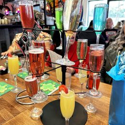 MADRES BRUNCH - Updated October 2025 - 2472 Photos & 901 Reviews - 8015 ...