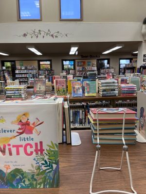 ARROYO GRANDE LIBRARY - Updated December 2025 - 32 Photos & 25 Reviews ...