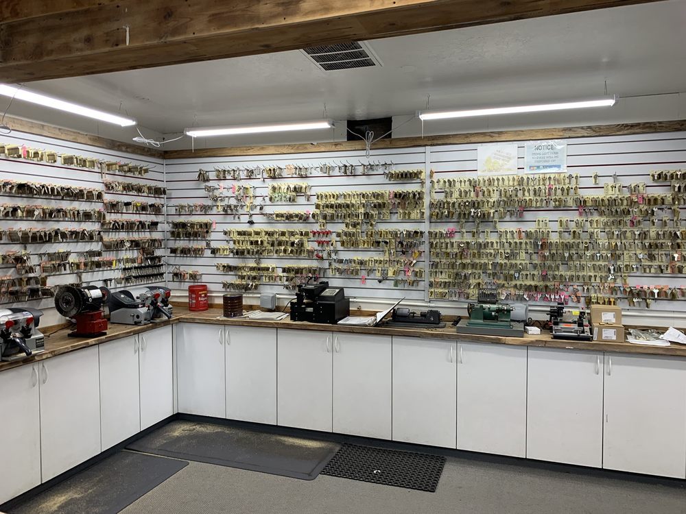 MINUTEMAN LOCK & SECURITY - Updated December 2025 - 24 Reviews - 230 N ...